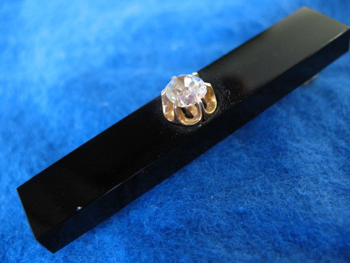 Black Onyx Tie Bar with Diamond - Farnsworth Art Museum